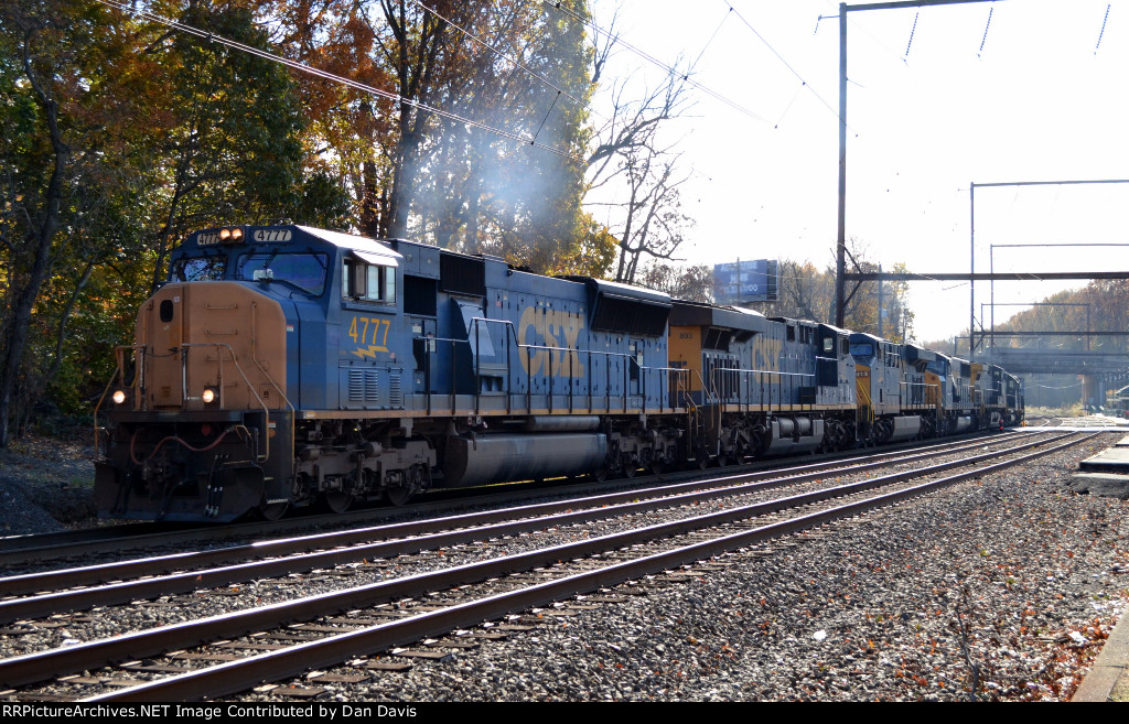 CSX SD70AC 4777 leads an 7 unit Q418-06